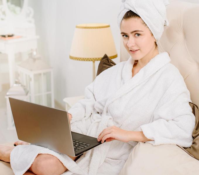 Deep Tissue Massage - Zen Crown